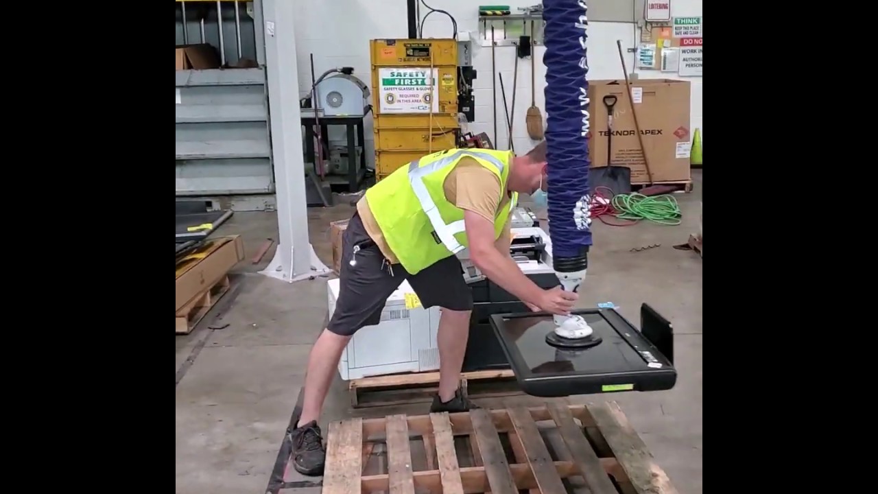 Schmalz Makes Lifting Easy - YouTube