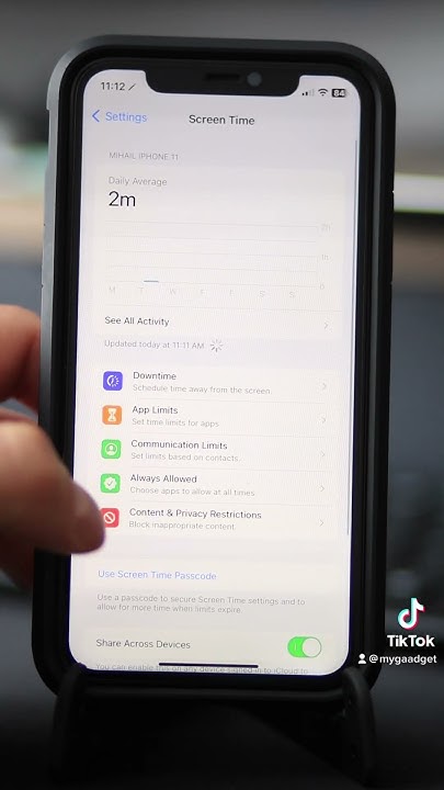 Deleting apps on iPhone 📱 tutorial - YouTube