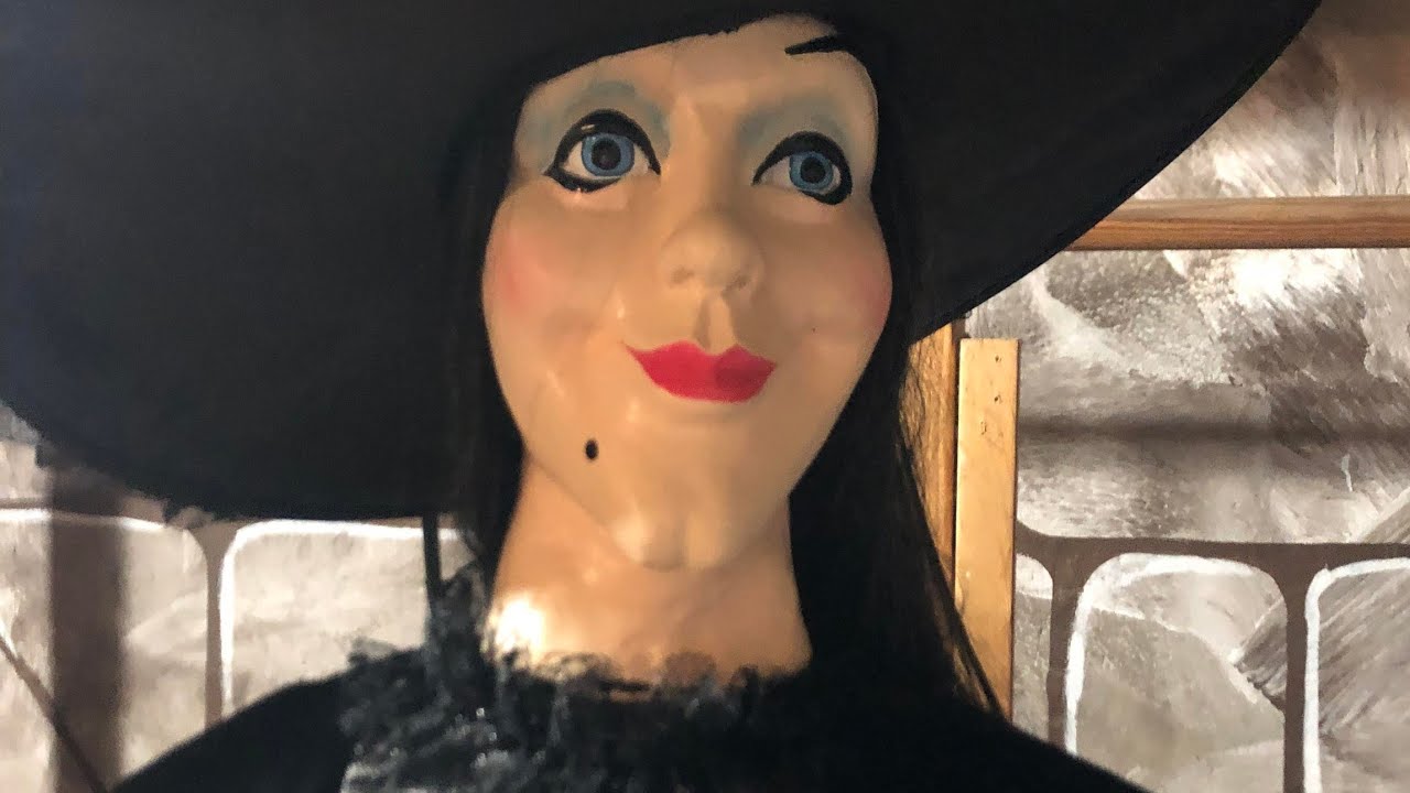 Castle of Muskogee Halloween 2023 - YouTube