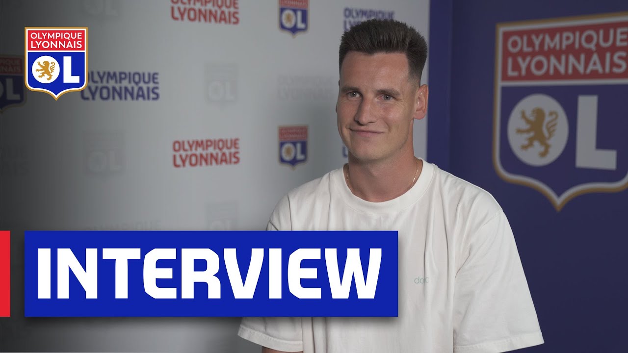 Les premiers mots de Rémy Descamps | Olympique Lyonnais - YouTube