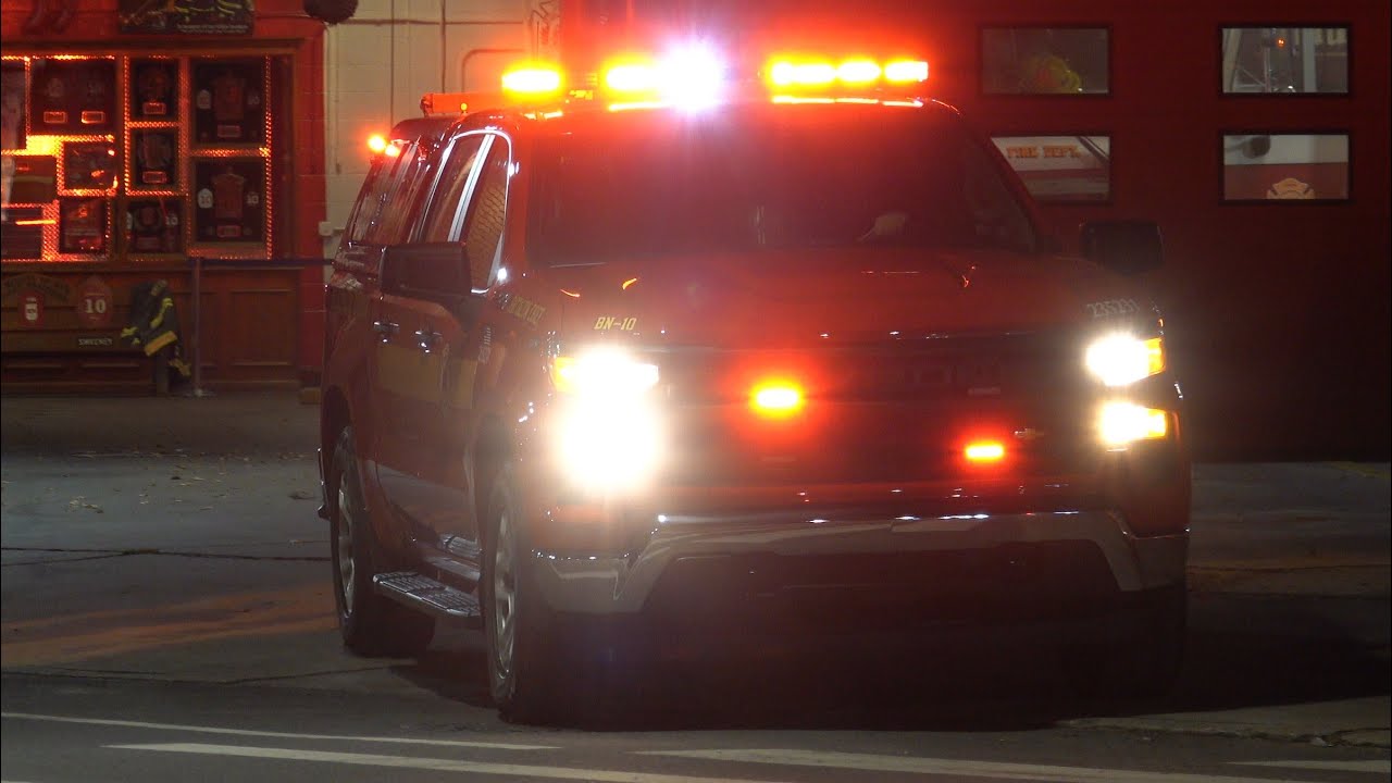 Philadelphia Fire Department Battalion 10 Responding - YouTube