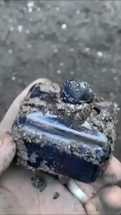 rare live excavation of a blue penrest ink bottle found bottle digging falkirk scotland - YouTube