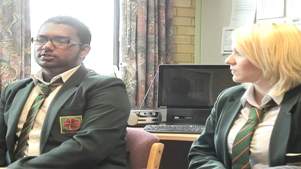 Roade School graffiti - YouTube