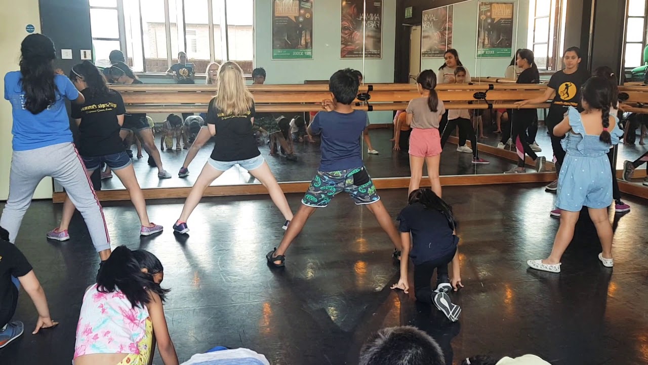 Hounslow Pre-Teens batch 2 class 10 - YouTube