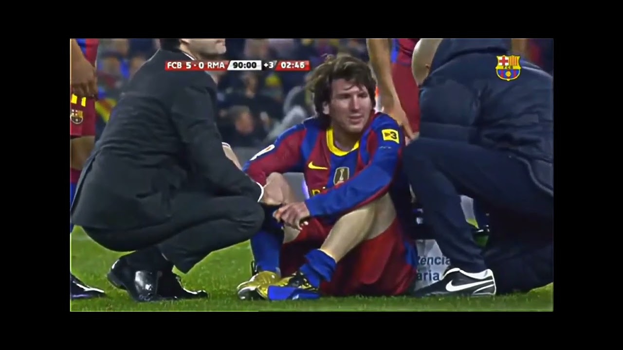 Leo Messi - CRYSTAL CASTLES - KEROSENE | Coldest walk in the history of ...
