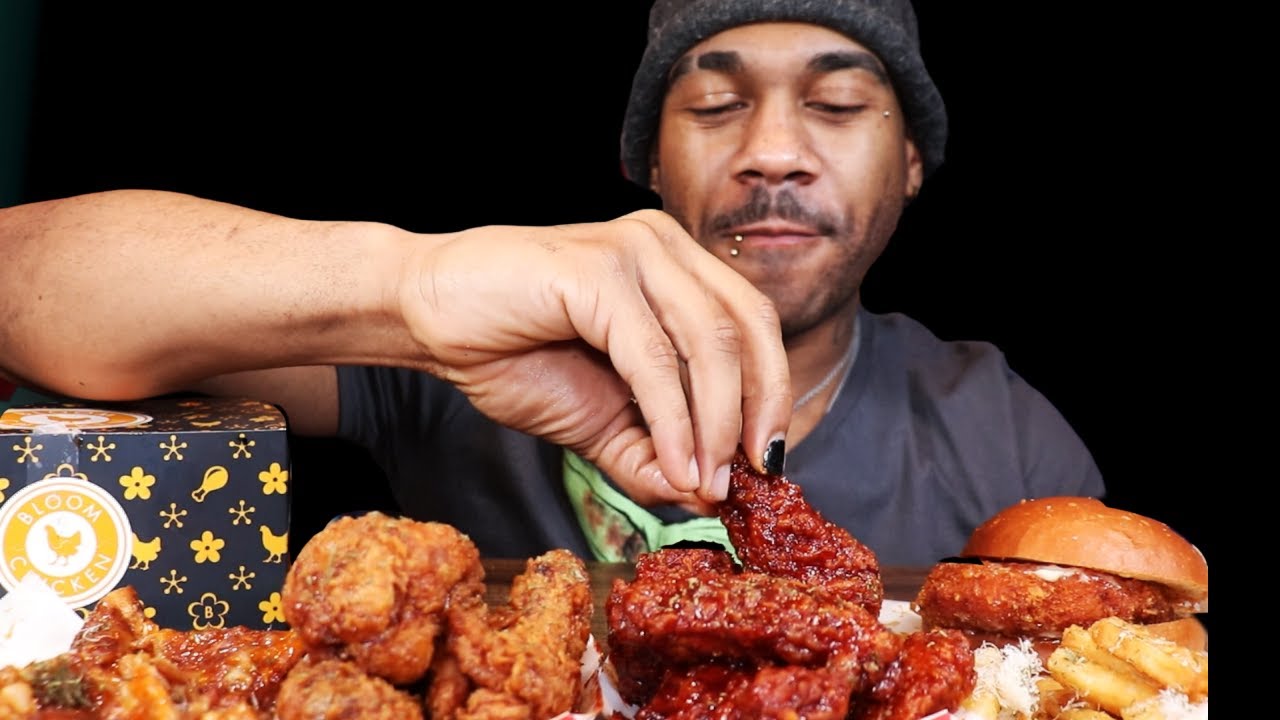 My Favorite Korean Fried Chicken Spot. - YouTube