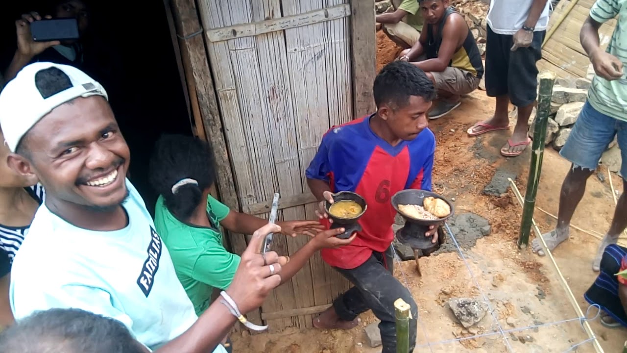 Acara Peletakan batu pertama adat orang timur - YouTube