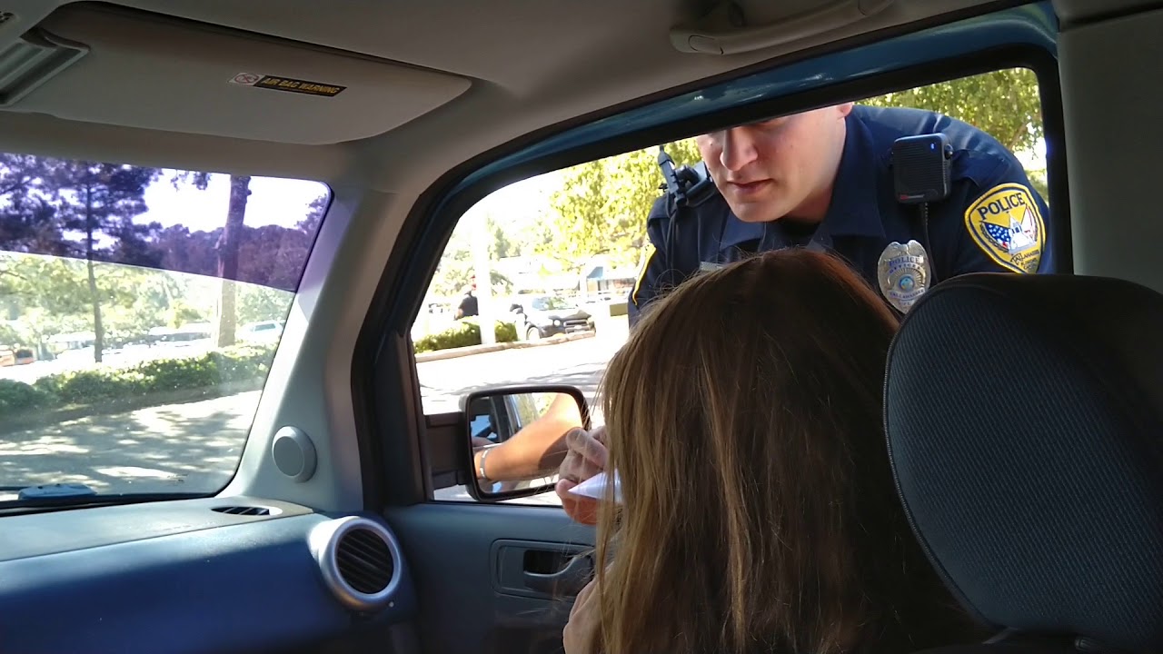 Police officer explains speeding ticket - YouTube
