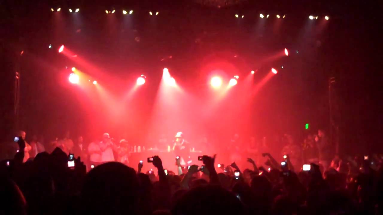 Curren$y glass house live @ El Rey smokers club tour - YouTube