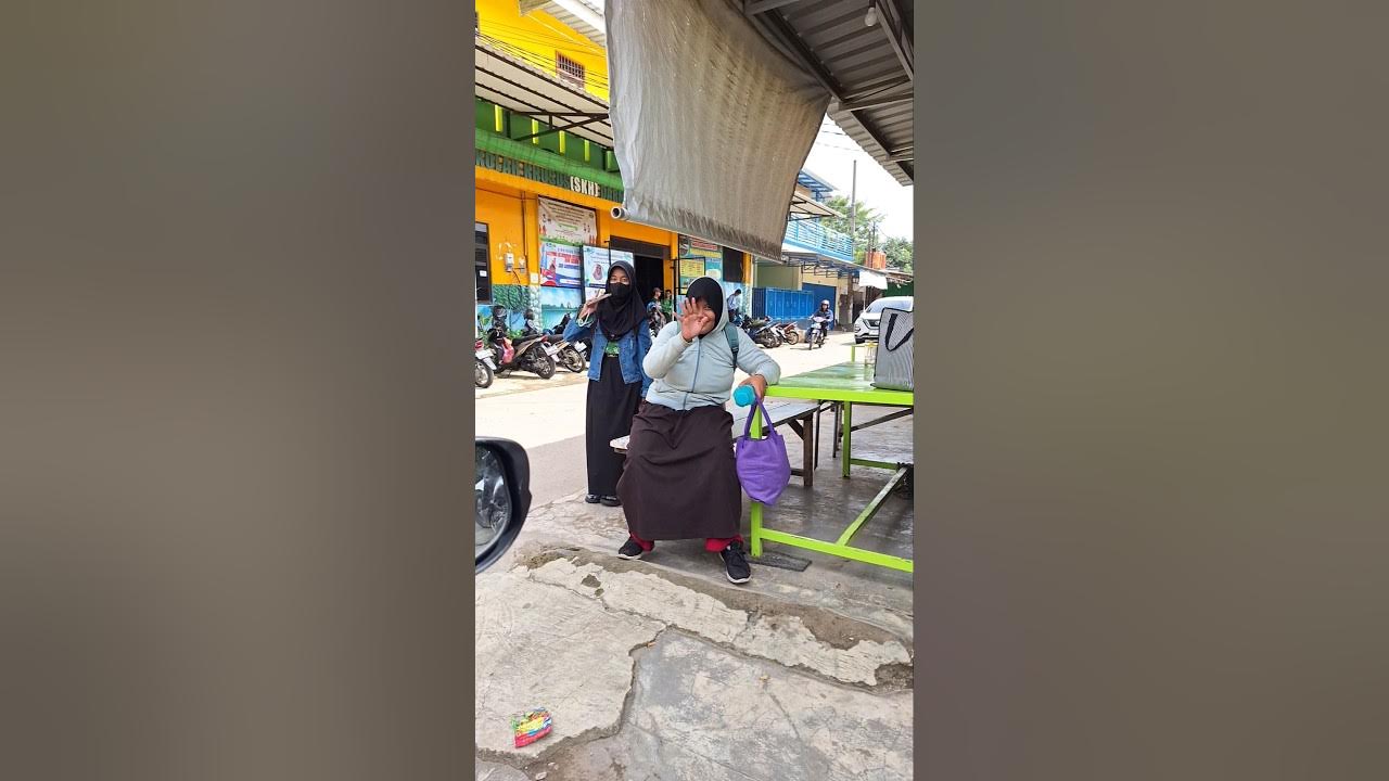 Fariz kk nisa nunggu jemputan #shorts - YouTube