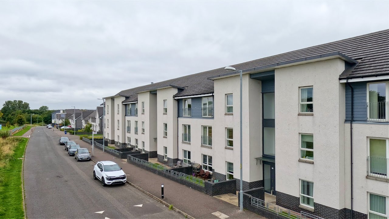 Flat 2/1, 218 Prospecthill Circus, Toryglen, G42 0LF - YouTube