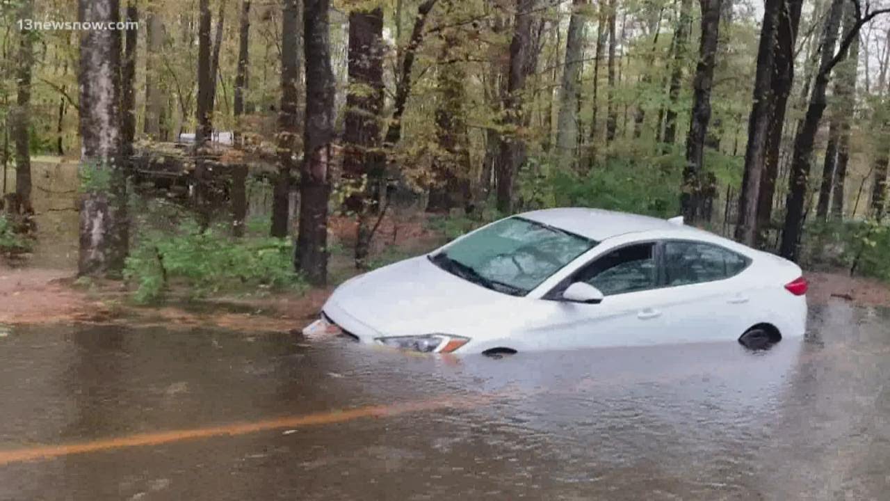 Flooding impacts Virginia Beach, stranding residents near Dam Neck Road ...