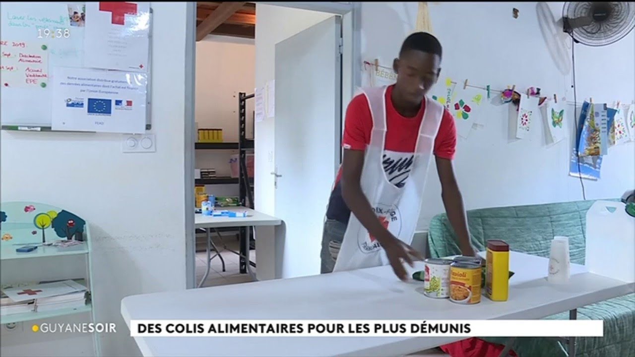 La Croix rouge reprend la distribution des colis alimentaires - YouTube