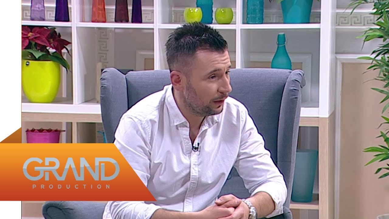 Alem Kadic - Pevam i ako je korona (Grand Magazin 17.12.2020.) - YouTube