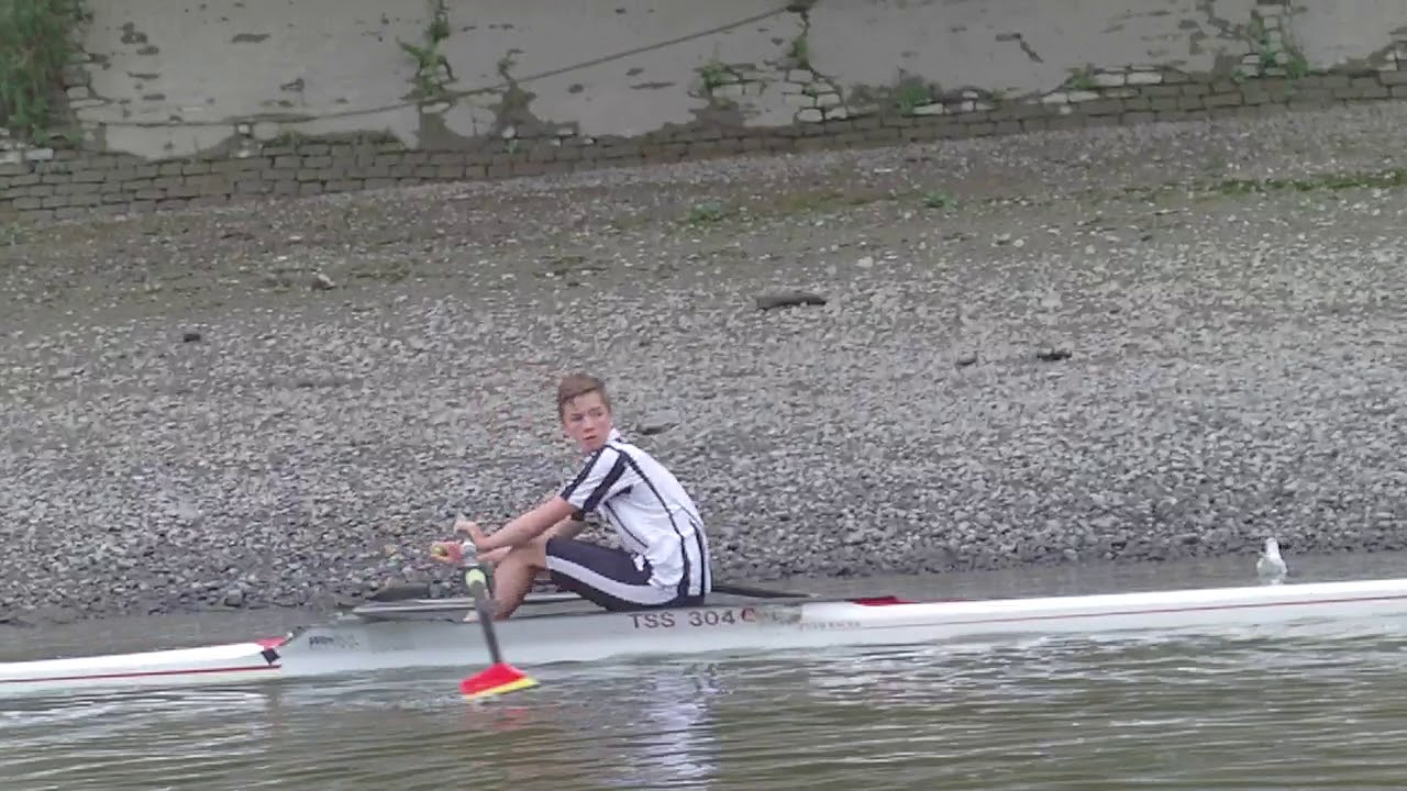 sculling courses at Tideway Scullers School - YouTube