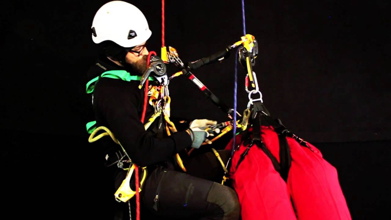 SPRAT Level 1 Chpt 13 Pick-off Rescue (Casualty descending) - YouTube