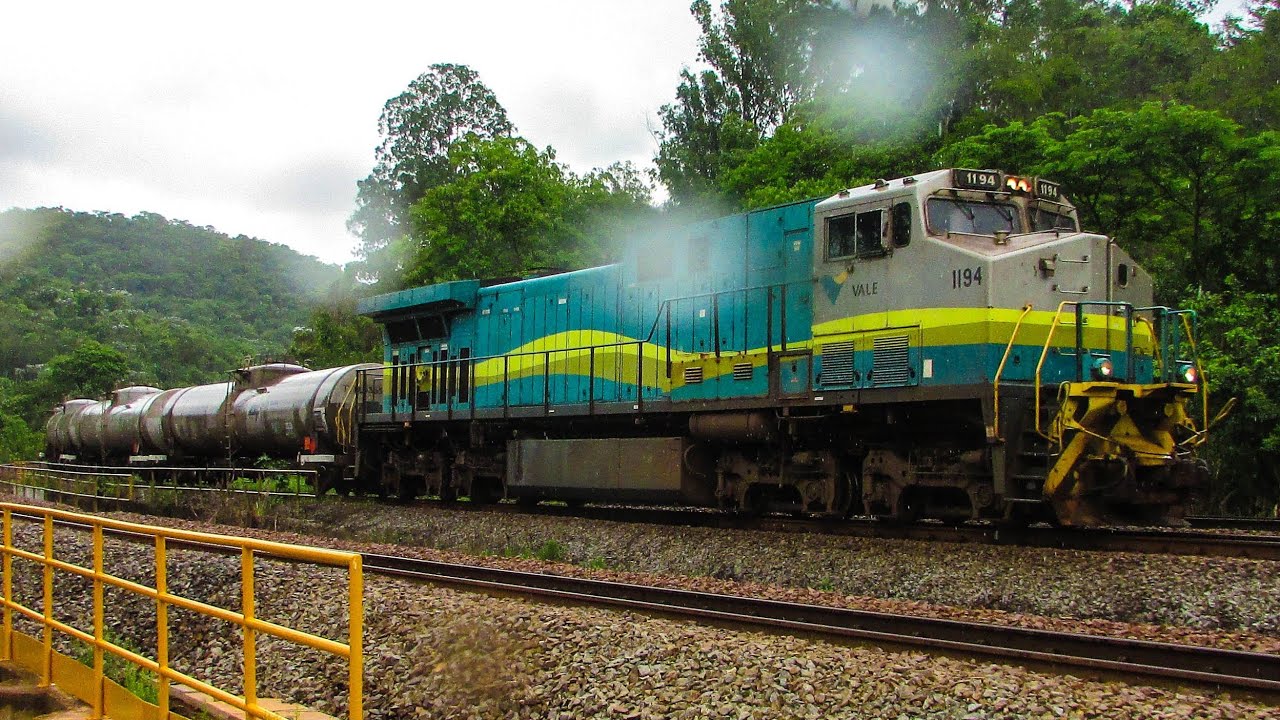 Tanqueiro carregado em Costa Lacerda EFVM - YouTube