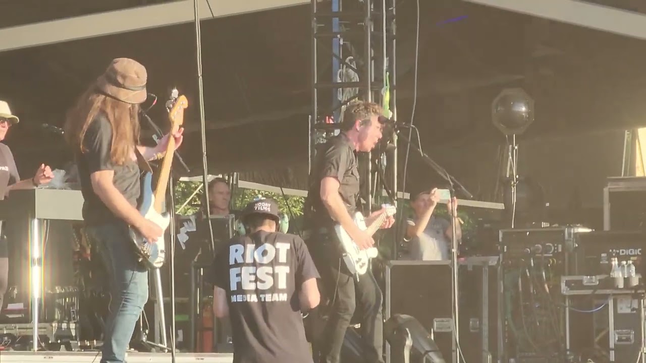 Jimmy Eat World - The Middle - Riot Fest 9/18/22 - YouTube