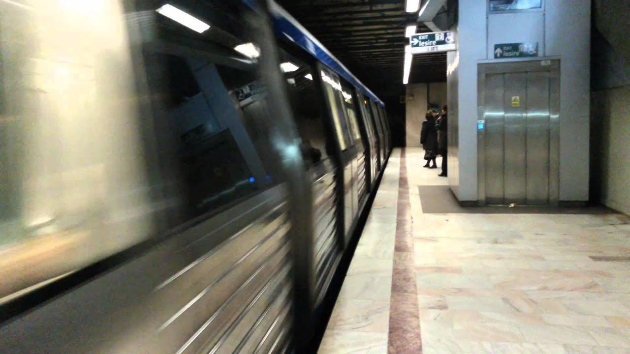 Caf Metro Bucharest in Universitate - YouTube