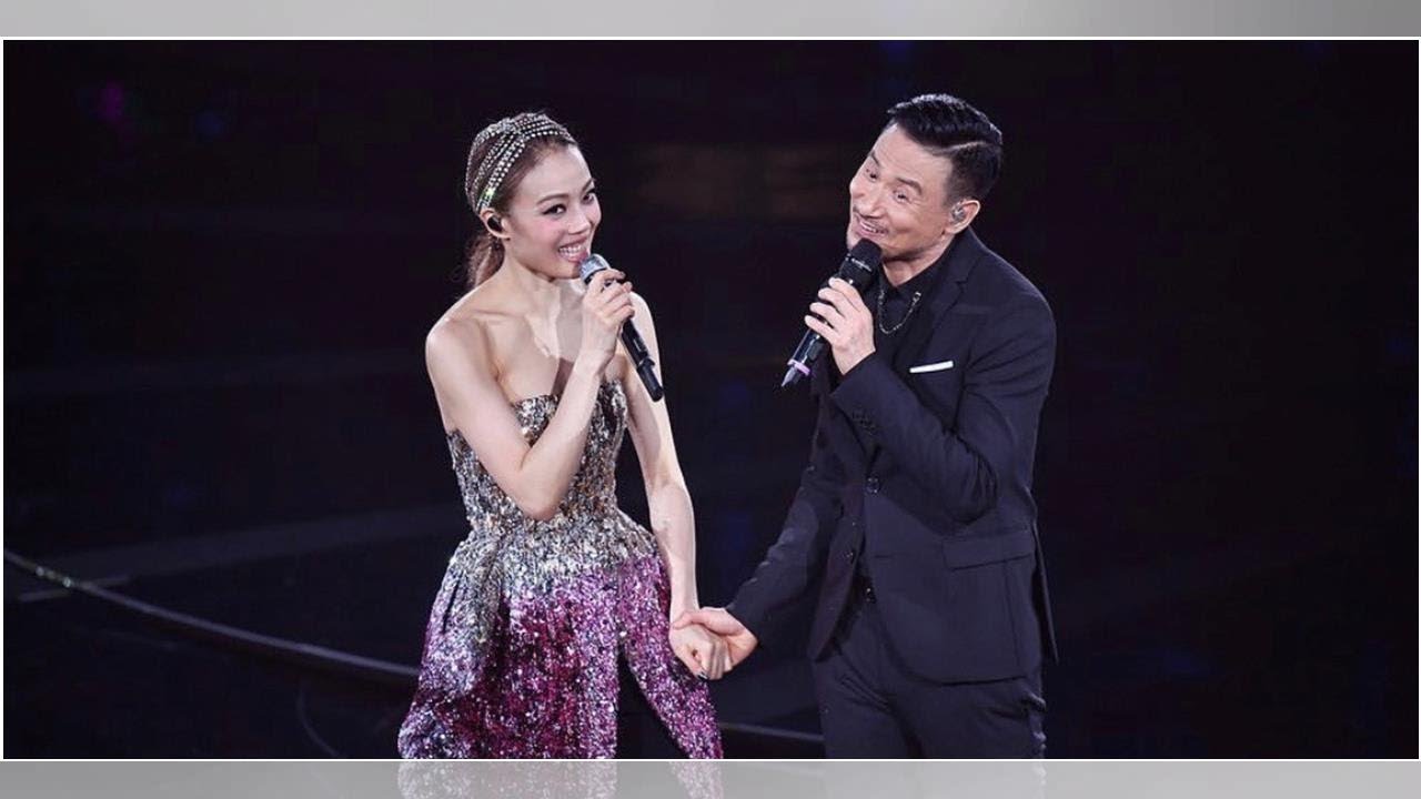 Joey Yung Gets Help From Jacky Cheung In Concert | Star2.com - YouTube