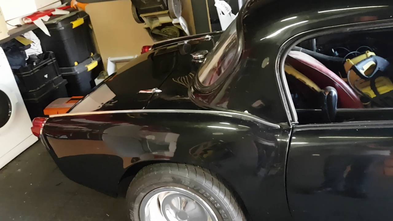 Triumph spitfire mk3 Modified madness - YouTube