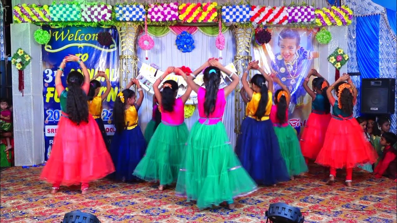 BARSORE MEGA SONG DANCE ||SREE VIDYA EM SCHOOL ||RAYALACHERUVU - YouTube