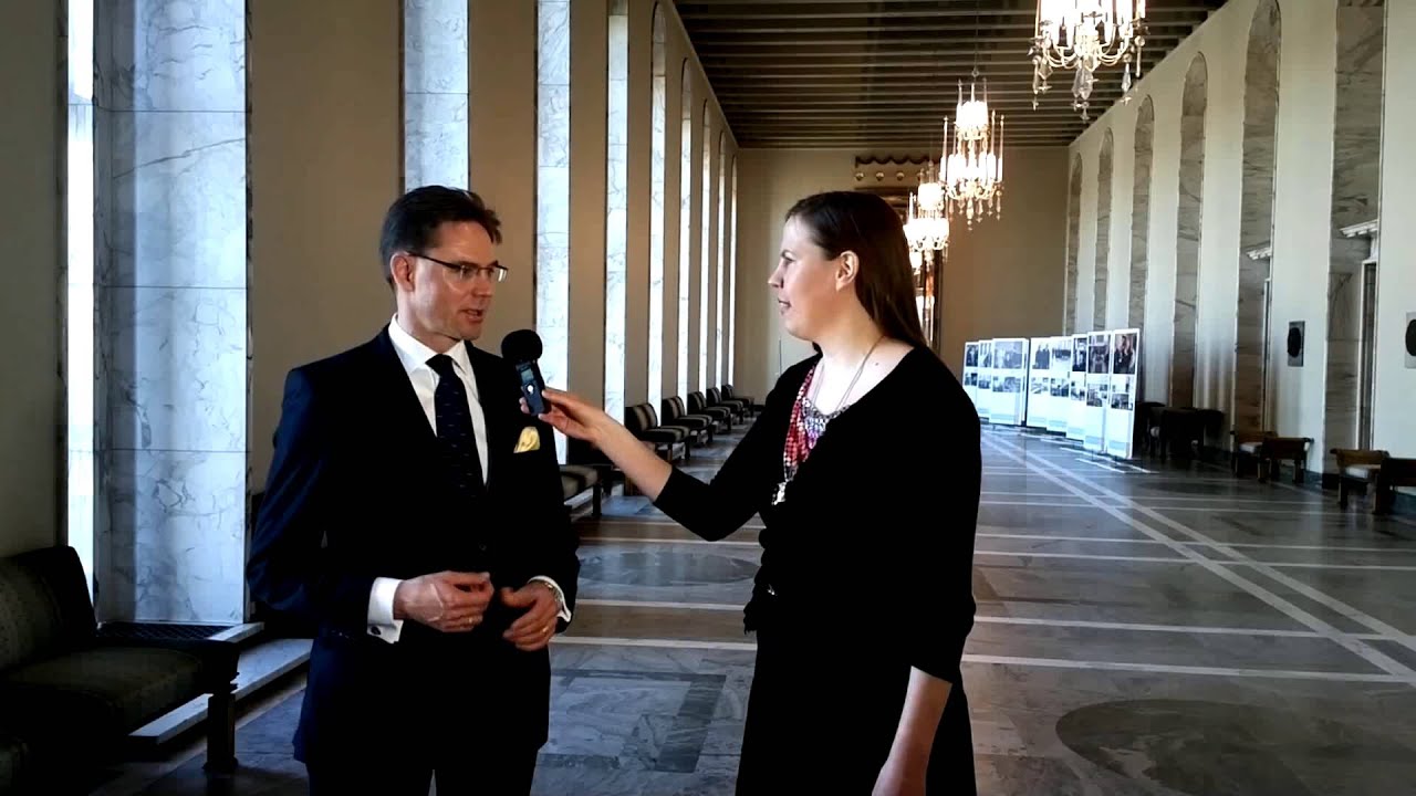 Suurlähettiläs Jari Vilén 50 vuotta - YouTube