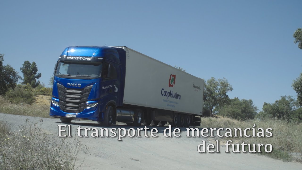 Costa de Huelva: Camión impulsado por gas de Transmoro SL - YouTube