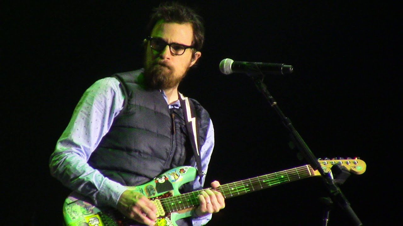 Weezer- Undone (The Sweater Song) live Osheaga 2015 - YouTube