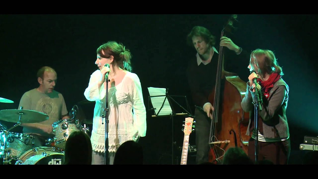 Claudine Muno Je n'aime pas les robes - YouTube