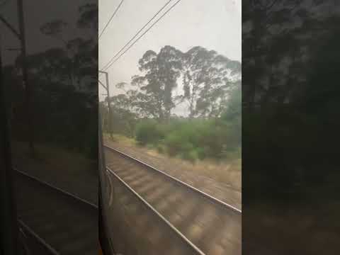 Chopper V set arrives and and departs with grant Goldman doors closing ...