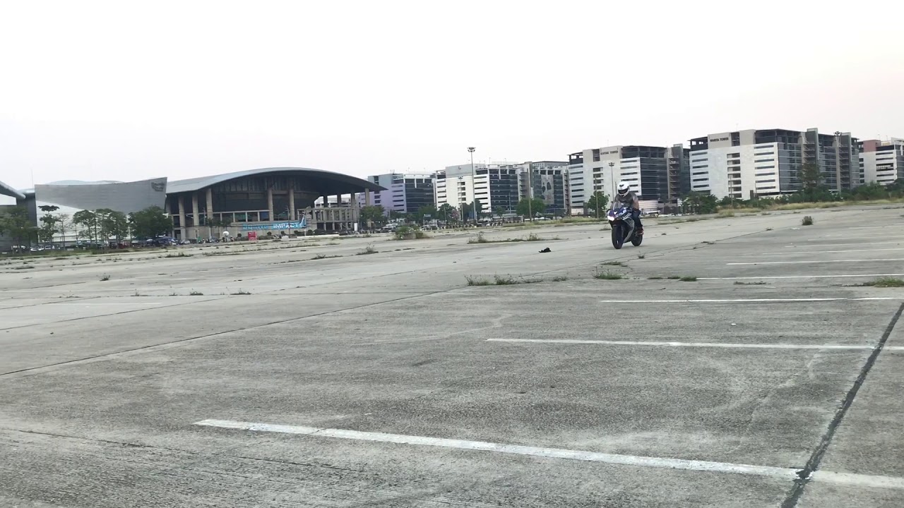 STUNT R3 .ตุ้งติ้งไรเดอร์ - YouTube