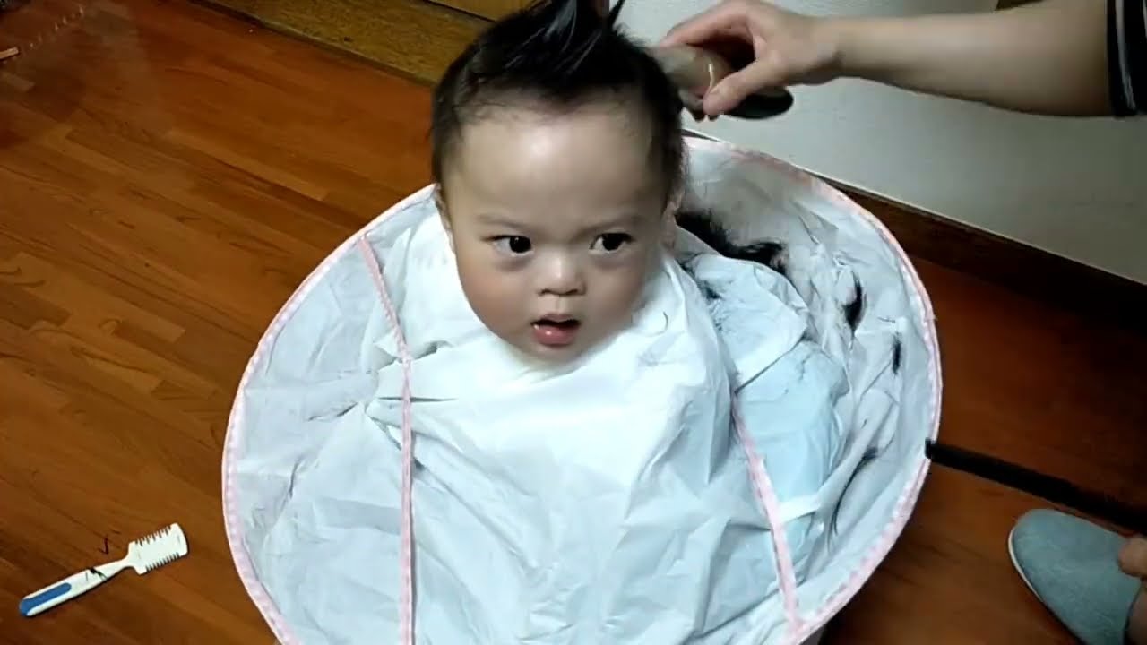 Baby Ryuga Haircut Part 2 (Time-lapse Video) || Pangkas Rambut Bayi ...