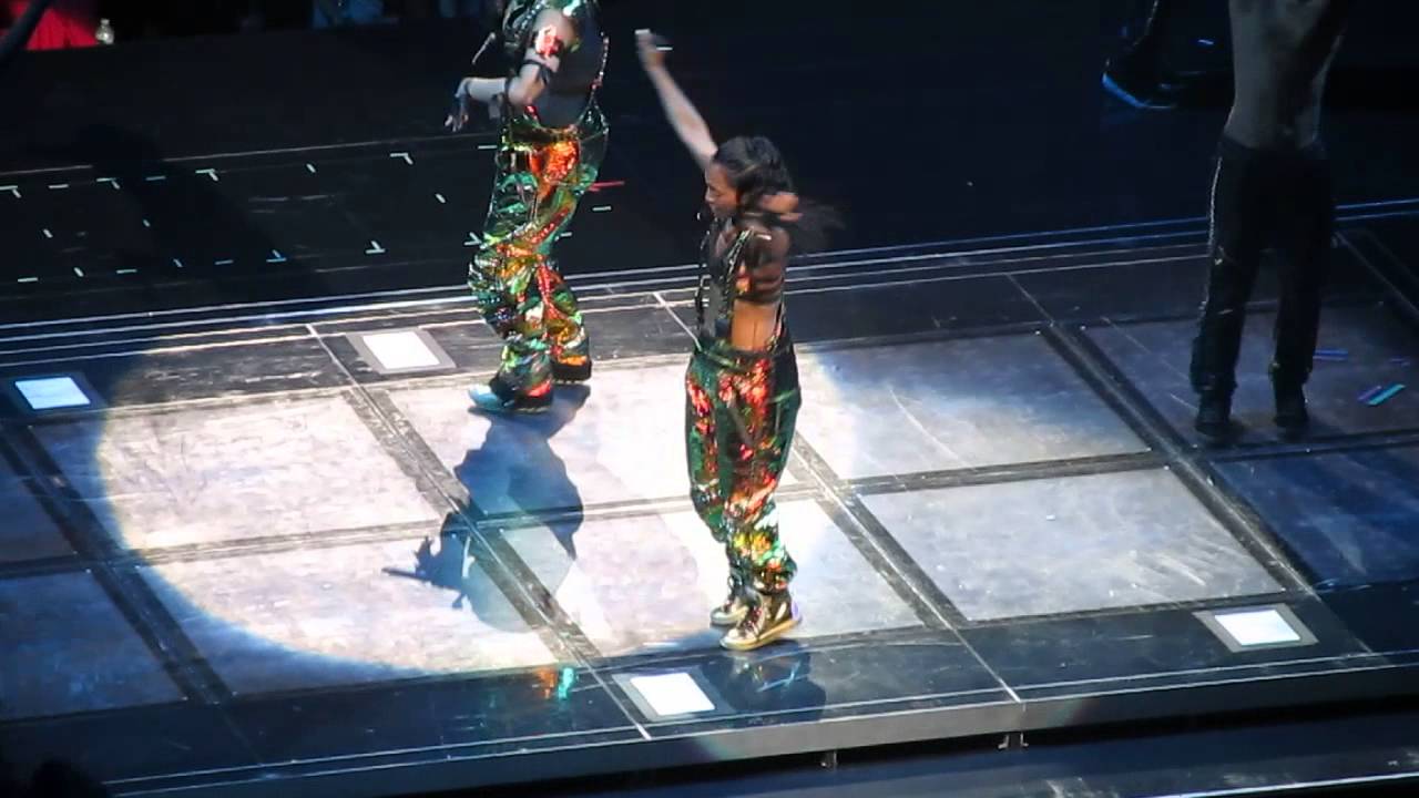 TLC-No Scrubs/Meant To Be Live - YouTube