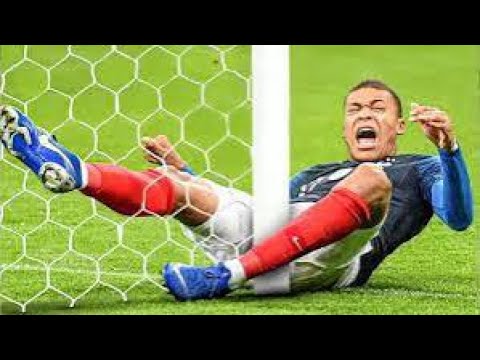 Most Amazing hilarious moments in football | Ronaldo | Messi ...