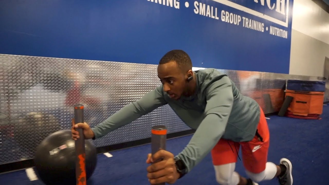 JELLO LEGS| FT. FONIZE AND LALO - YouTube