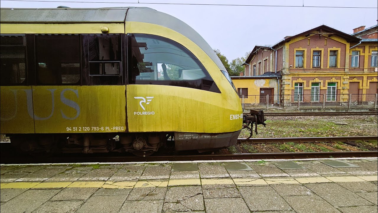 OLKUSZ dworzec PKP || EN61-001 Pociąg papieski - YouTube