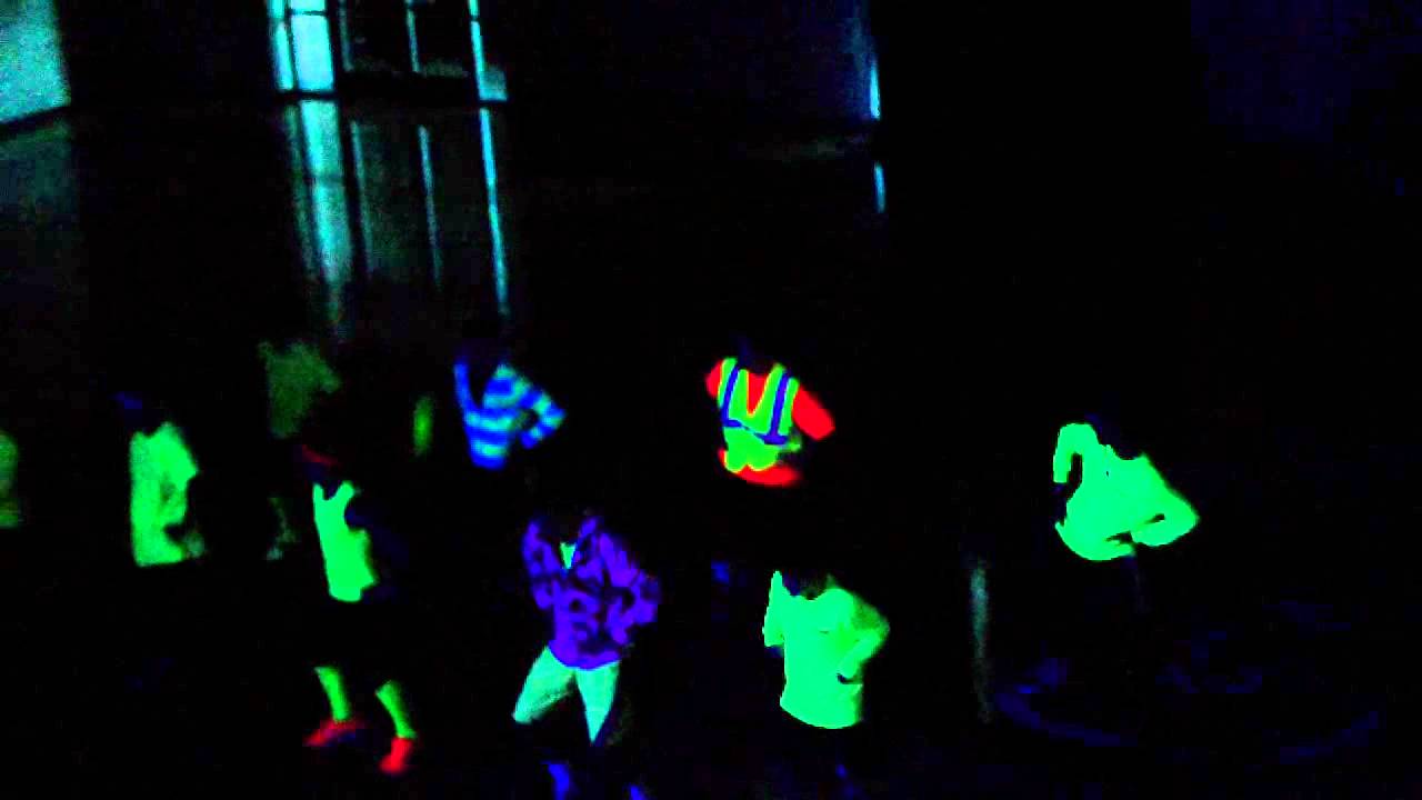2013 Hoopla Neon pep rally 0496 - YouTube