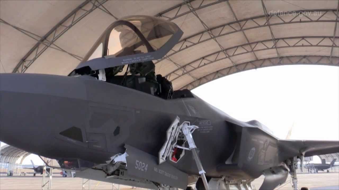 RAAF pilot completes first F-35 flight - YouTube