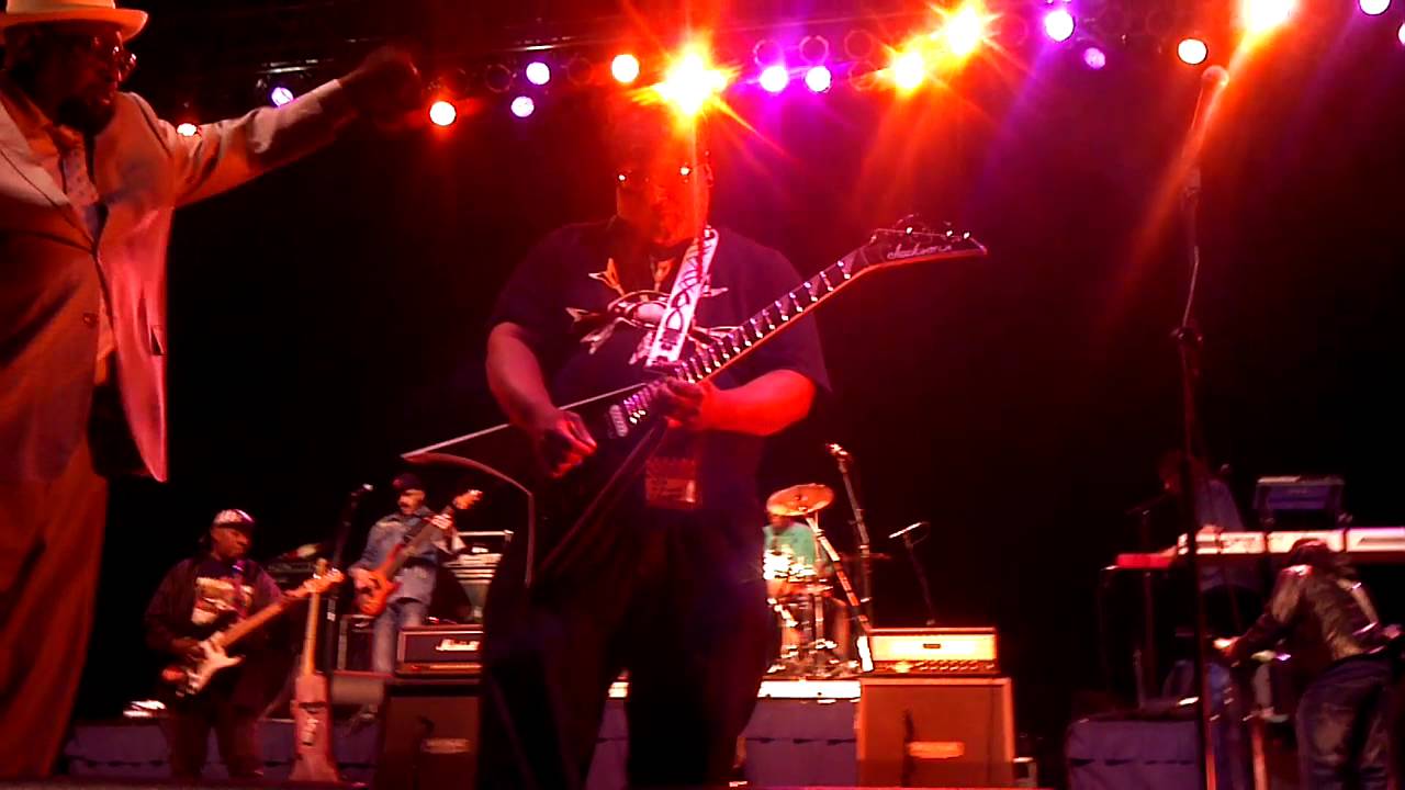 Parliament Funkadelic Live @ Red Hat "Cosmic Slop" - YouTube