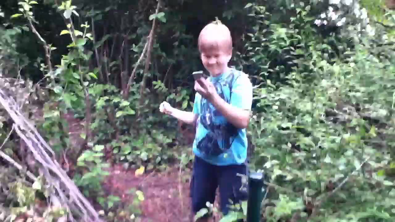 Eierwerfen mit rohen Eiern - YouTube