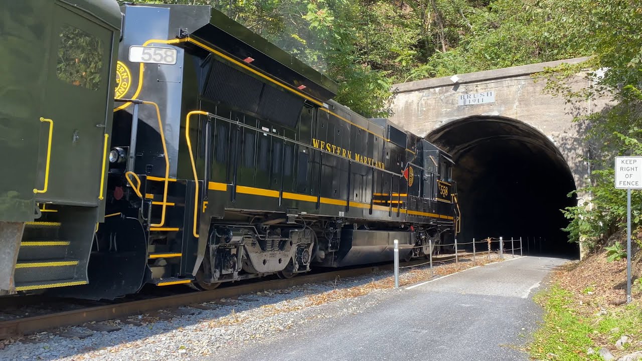 Western Maryland Scenic Railroad GE B32-8 #558 Chugs Into Brush Tunnel ...