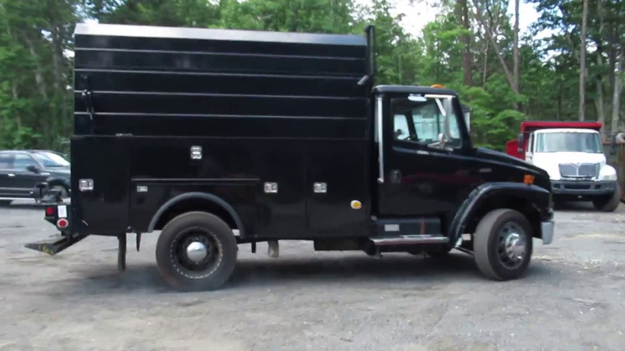 2002 Freightliner FL70 Service Truck - YouTube