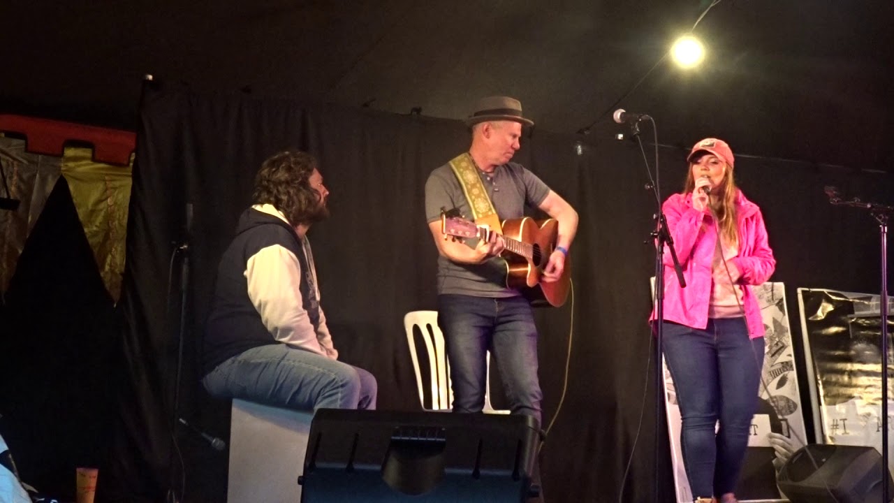 Paige & The Red Shift Trio "Crazy" live at Wychwood Festival 2019 - YouTube