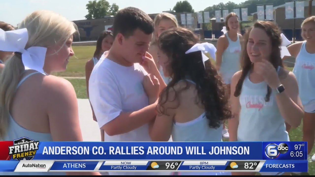 Anderson County cheerleaders rally around Will Johnson - YouTube