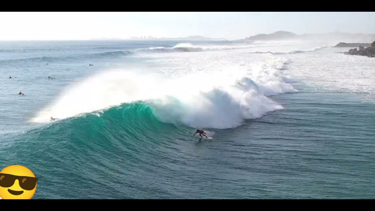 Cyclone Waves Australia - YouTube
