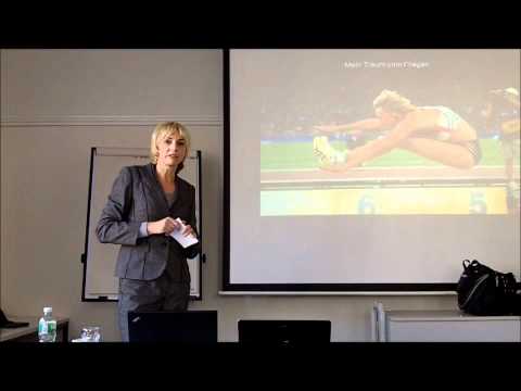 Heike Drechsler spricht beim campus Vertriebs-Kick off 2012 in Kassel