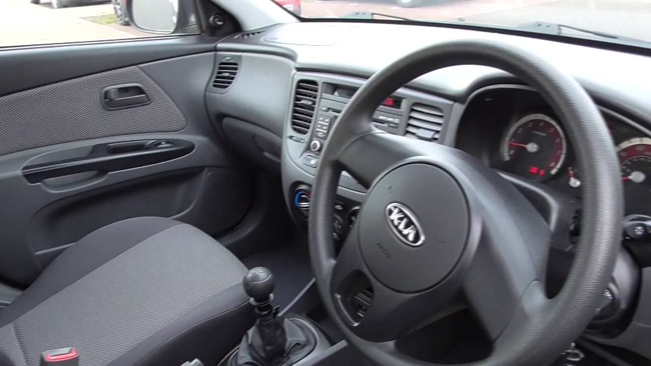 Kia RIO 1.4 Strike 5dr U17424 - YouTube