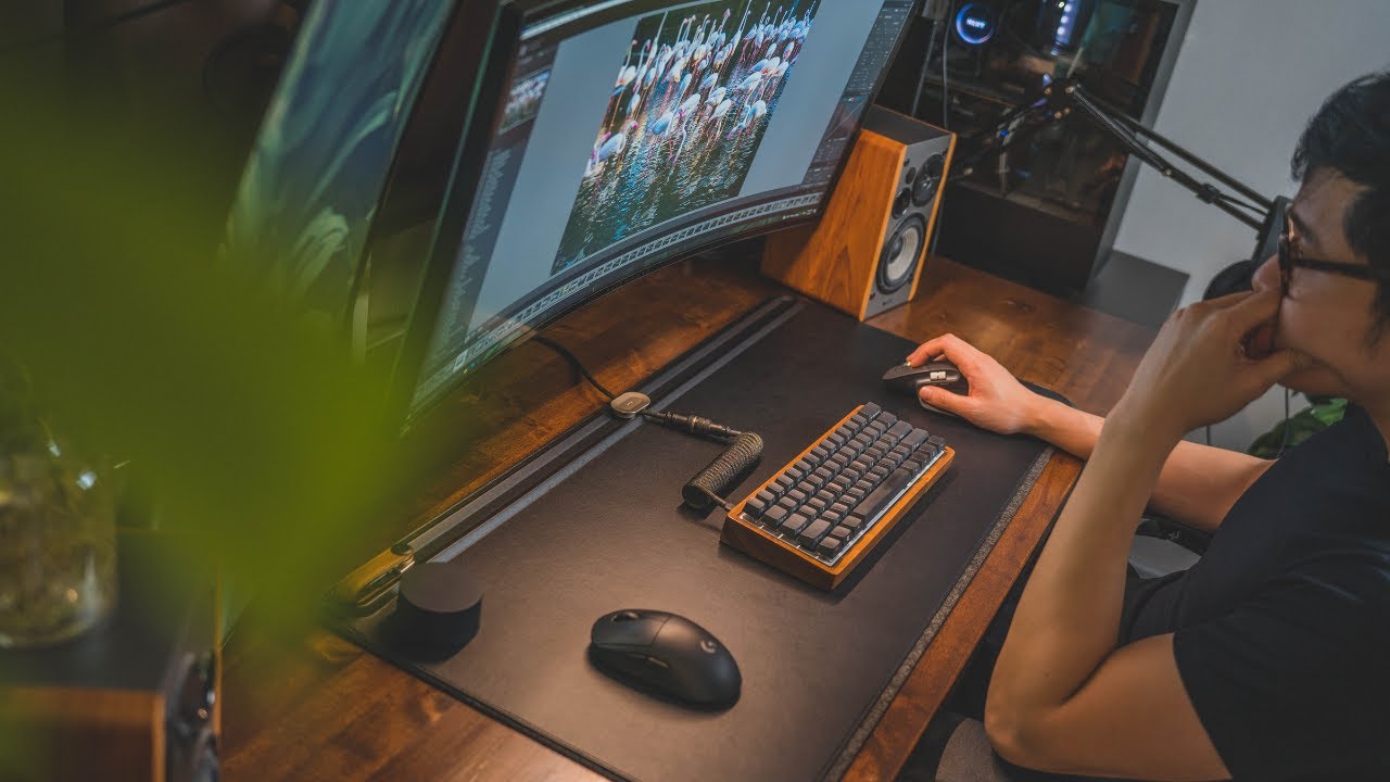 9 Premium Accessories to Upgrade Your Desk Setup - YouTube