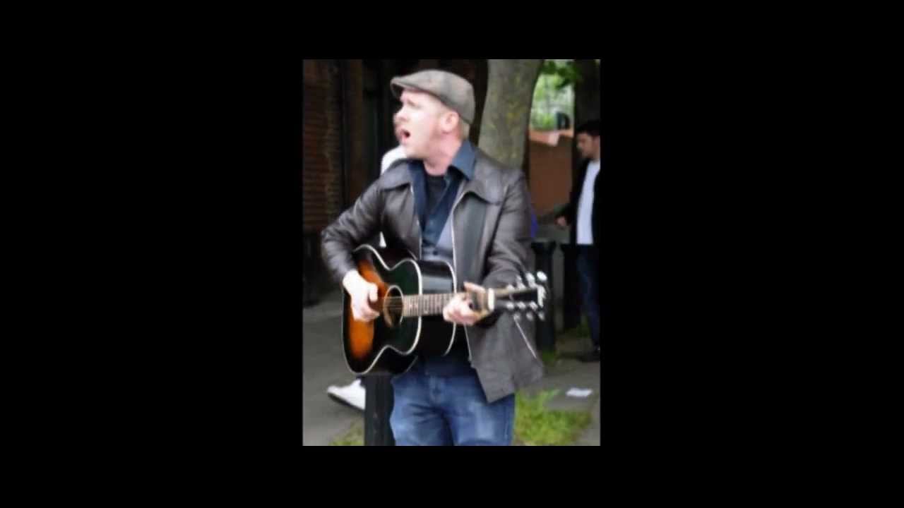 Ian Britt performing at Sensoria, Sheffield - 29/04/2011 - YouTube